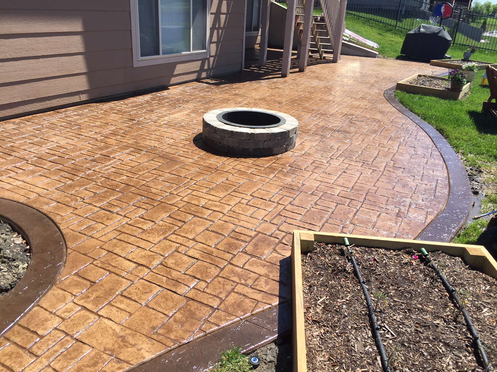 Outdoor Escapes | E & J Concrete and Dirt Work